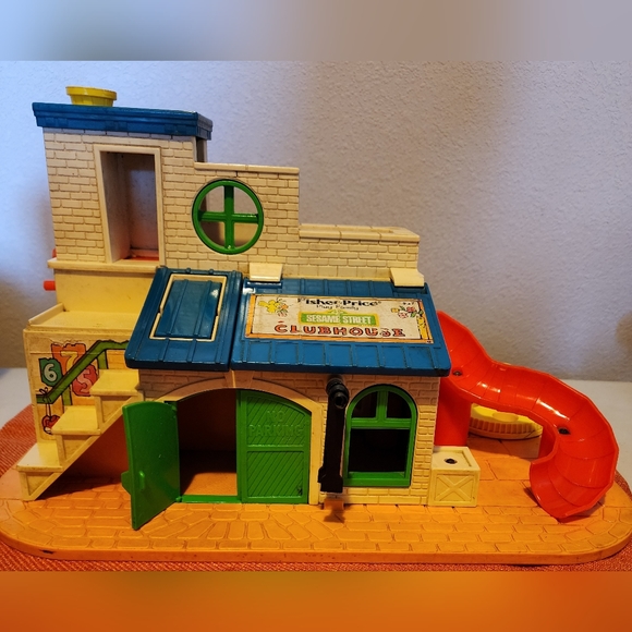 Fisher-Price | Toys | 976 Fisher Price Little People Sesame Street Club House Benifits Charity ...